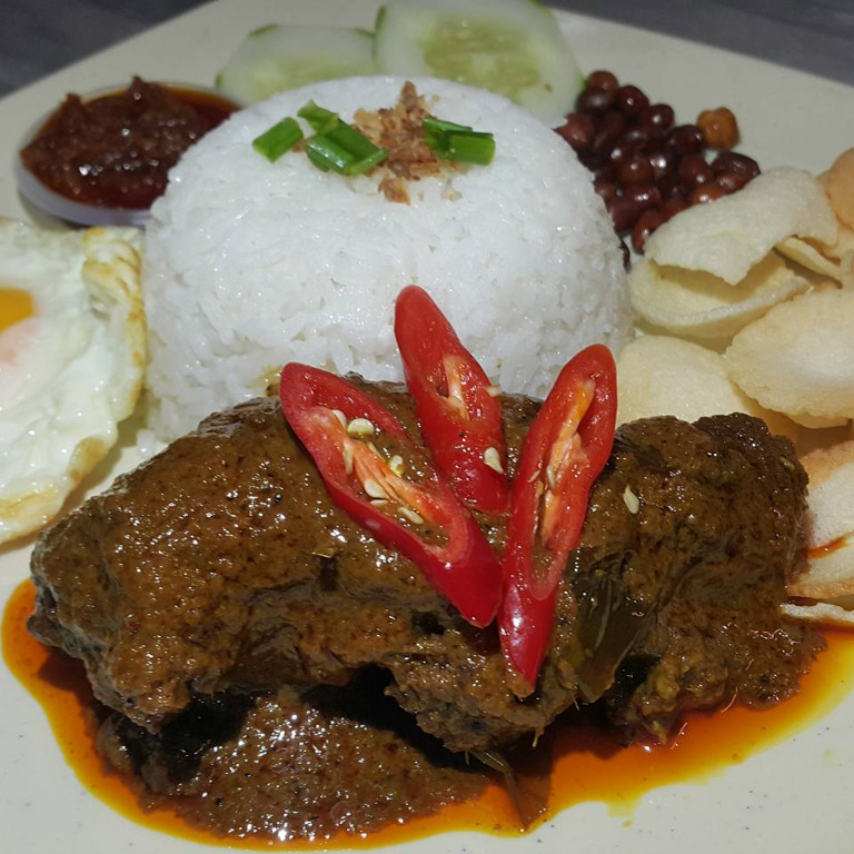 nasi lemak rendang ayam normal rm9 90